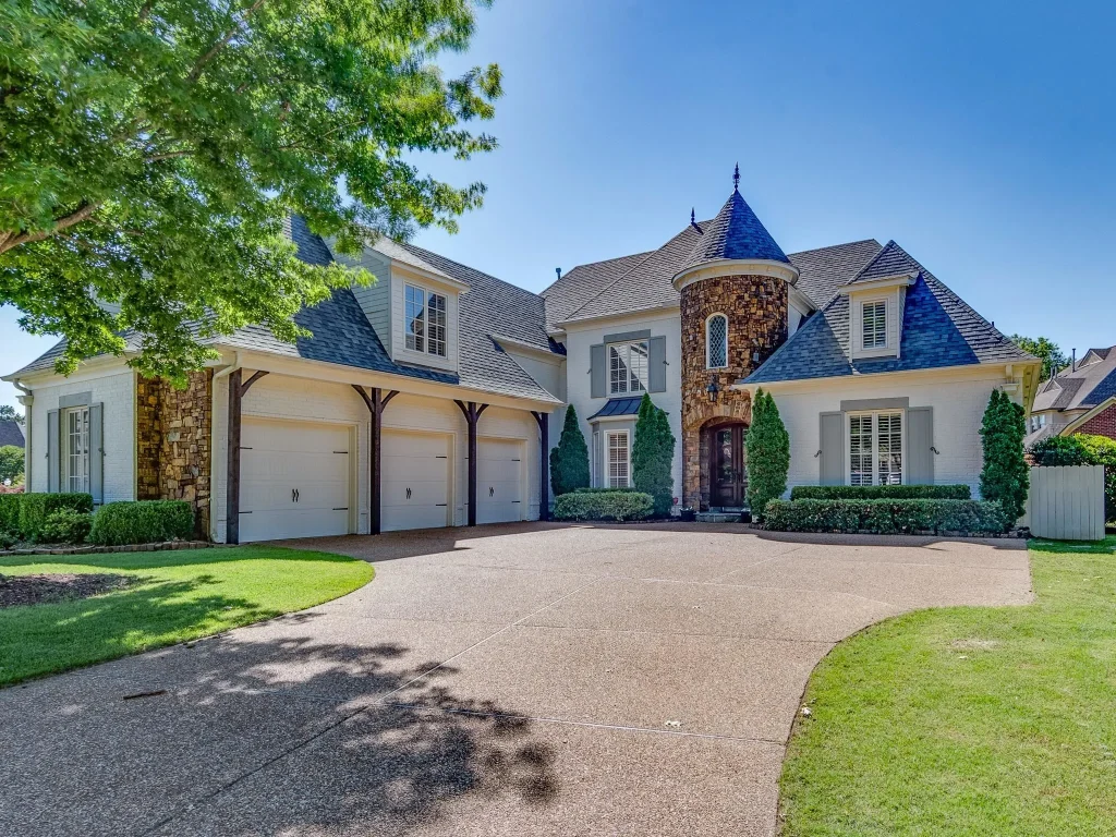 Clean And Inviting Home on TPC Southwind (FedEx St. Jude Championship ...